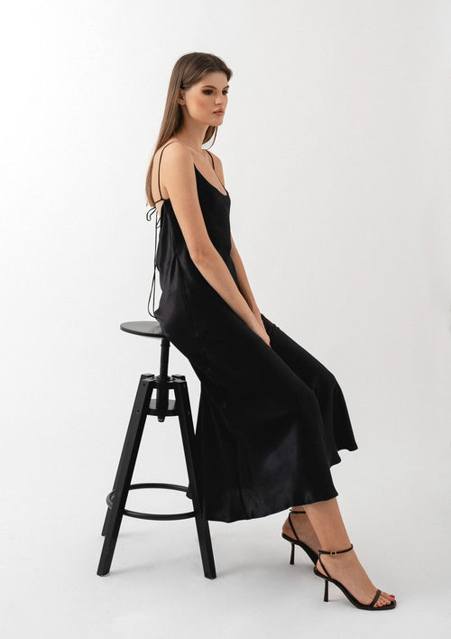 SILK & TONIC | Minimal Women's Clothing Brand